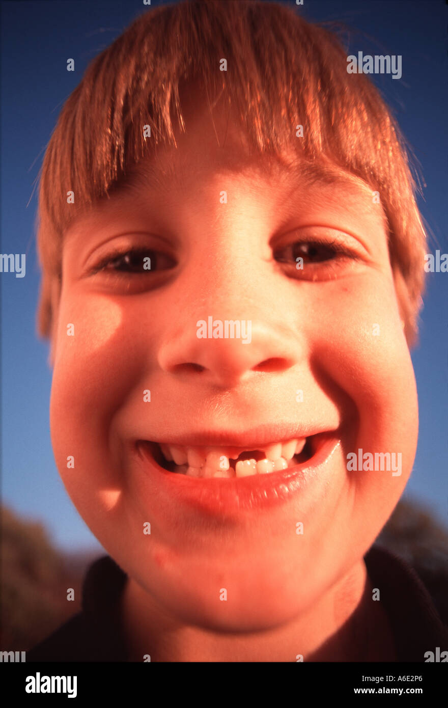 7 year old boy missing teeth hi-res stock photography and images - Alamy