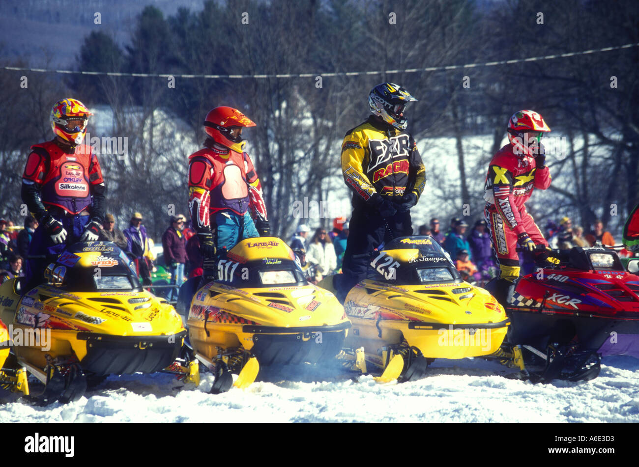 Snowmobile race hi-res stock photography and images - Alamy