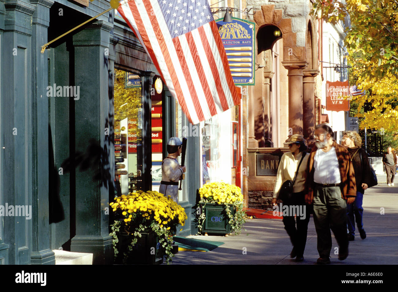 Cooperstown new york main street hi-res stock photography and images ...