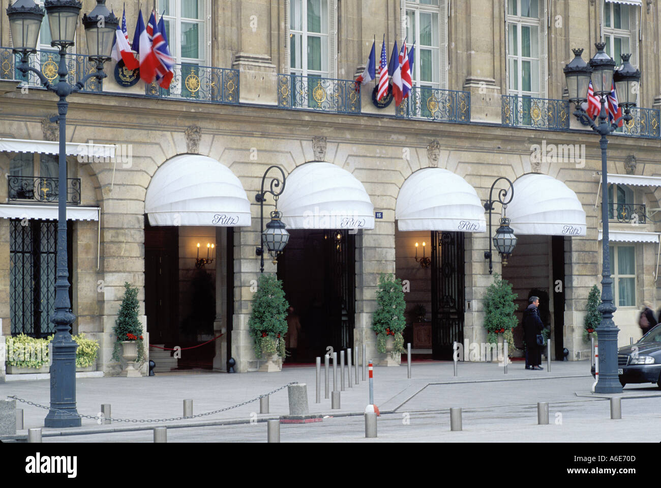 The ritz paris exterior hi-res stock photography and images - Alamy
