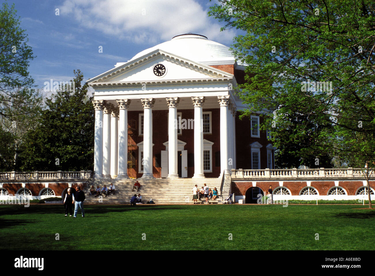 Virginia university campus hi-res stock photography and images - Alamy