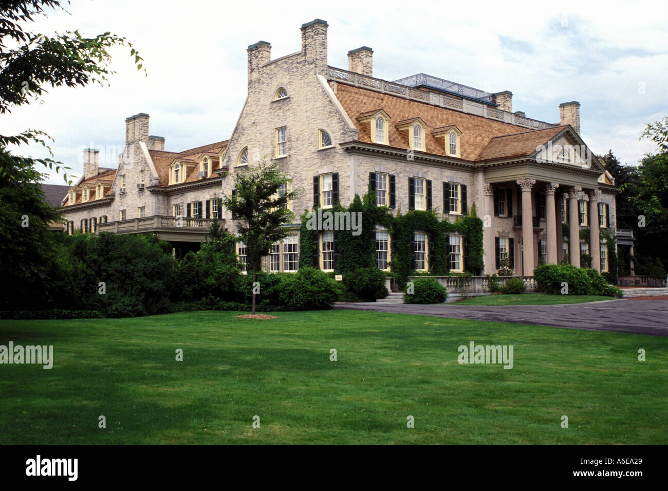Eastman mansion hi-res stock photography and images - Alamy