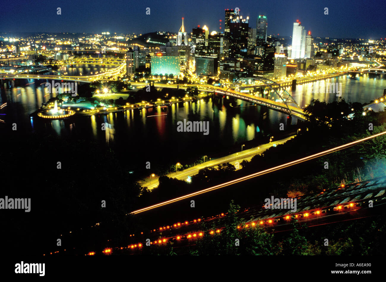 Pittsburgh skyline aerial hi-res stock photography and images - Alamy