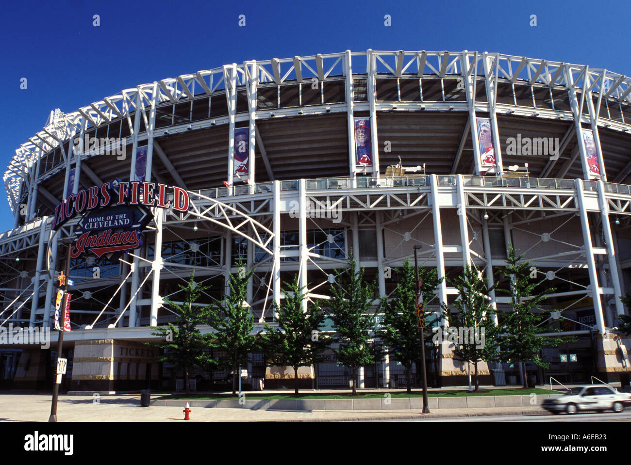Cleveland indians baseball field hi-res stock photography and images ...