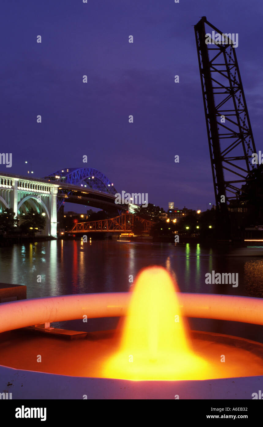 Downtown cleveland flats hi-res stock photography and images - Alamy