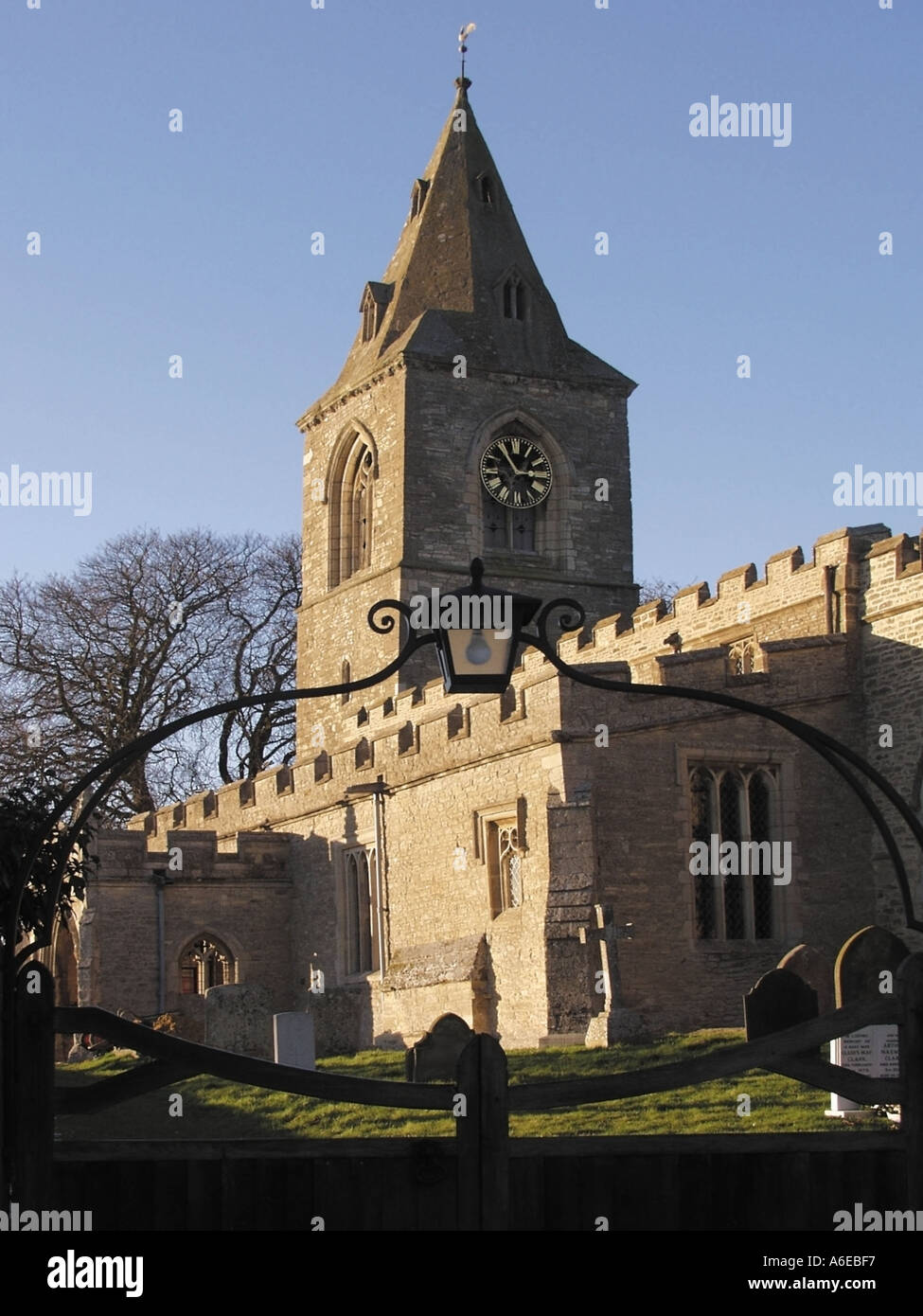 Bedfordshire churches hi-res stock photography and images - Alamy