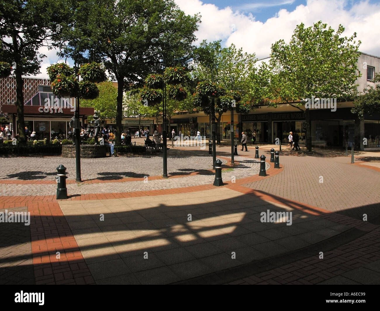 mell square solihull town centre west midlands england Stock Photo - Alamy