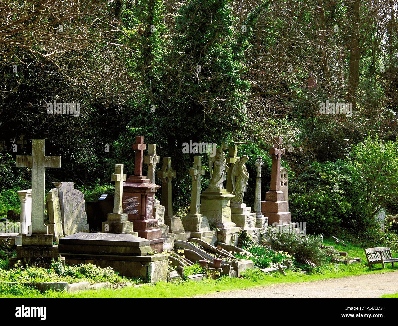 Highgate cemetary karl marx hi-res stock photography and images - Alamy