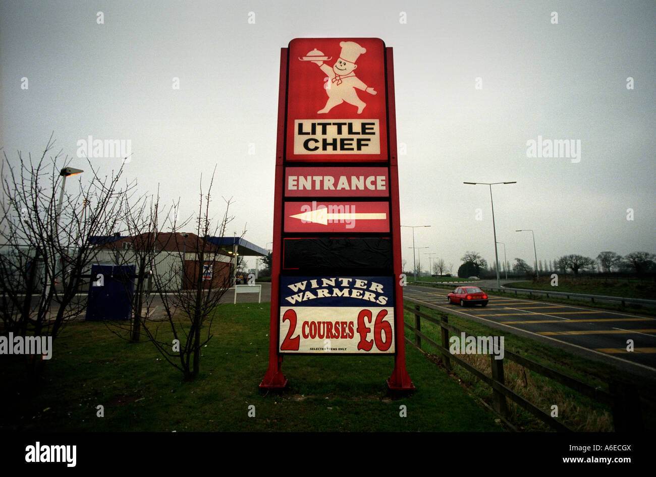 LITTLE CHEF ROAD SIDE RESTAURANT CAMBRIDGESHIRE 1996 Stock Photo - Alamy