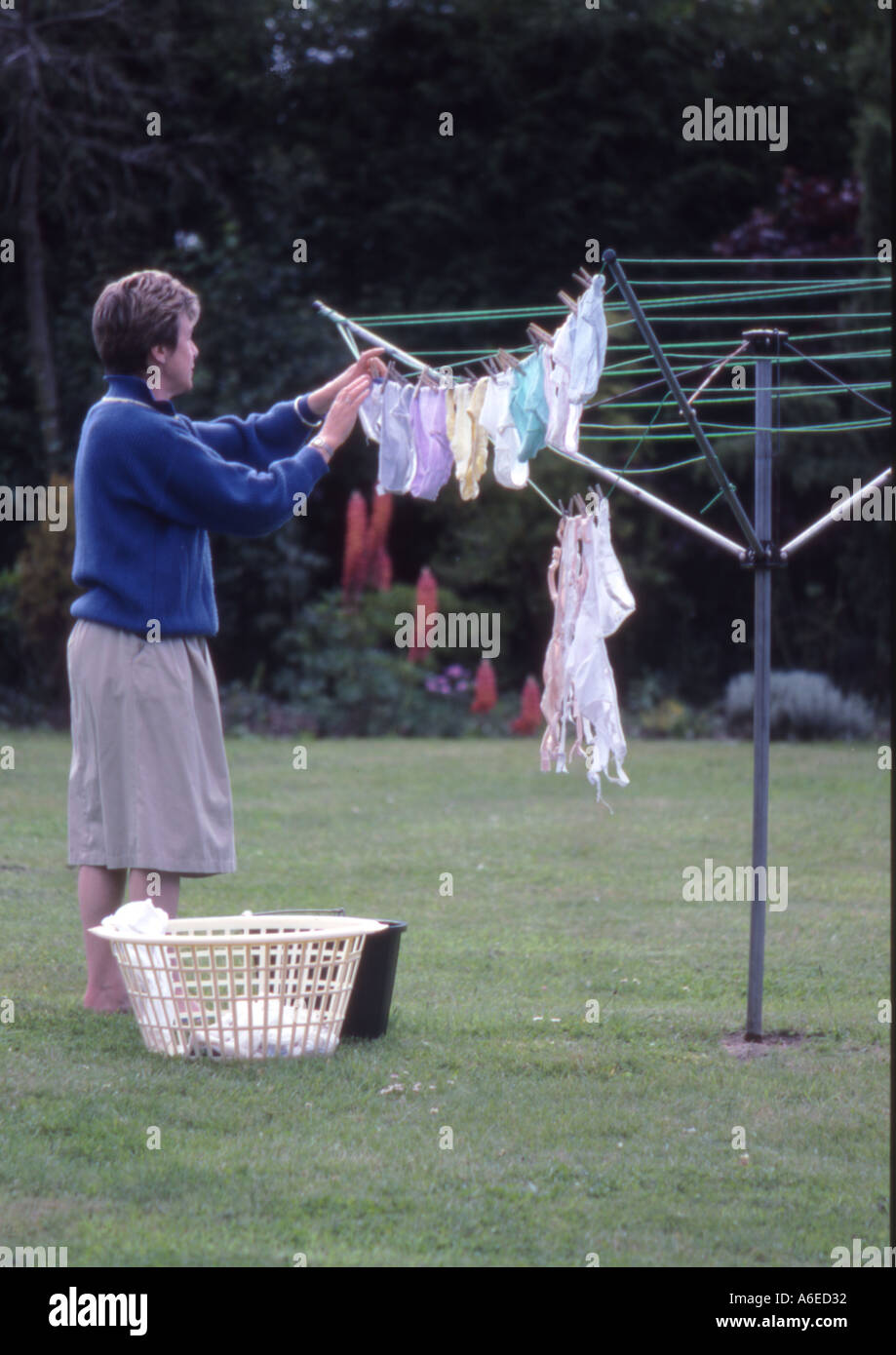 Houswife exercise hi-res stock photography and images - Alamy