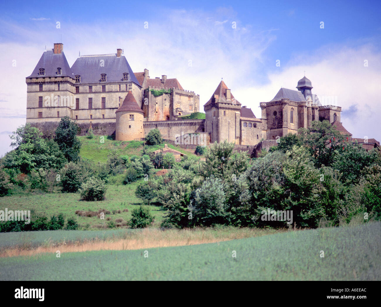 Old bujildings hi-res stock photography and images - Alamy