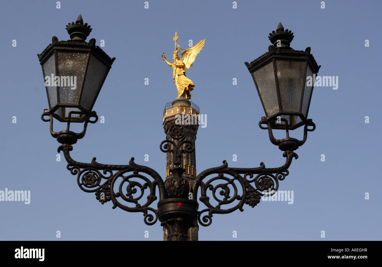 Germany berlin victory pillar hi-res stock photography and images - Alamy