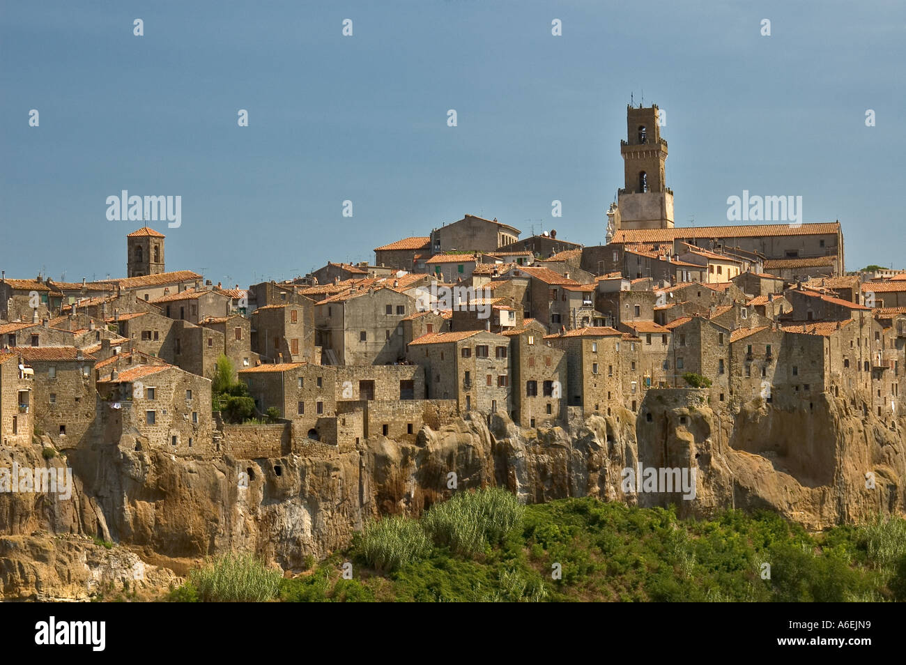Houses of the city of tuff Pitigiliano, Tuscany, Italy Stock Photo - Alamy