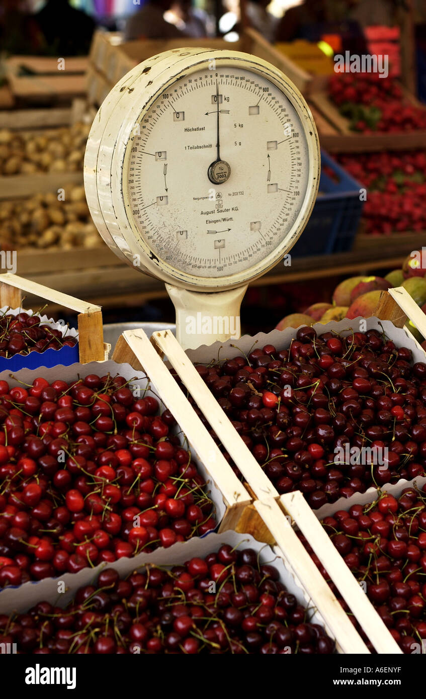 Crates of cherries hi-res stock photography and images - Alamy