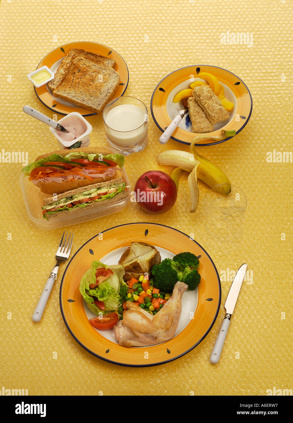 Balanced diet food groups hi-res stock photography and images - Alamy