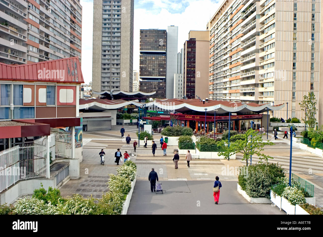 Buildings, Parisian 1960s France, Chinatown "Les Olympiades" Public ...