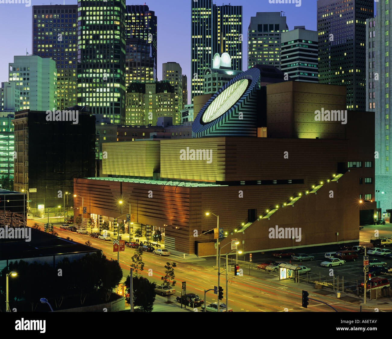 USA, California, San Francisco Museum of Modern Art, entry facade on ...