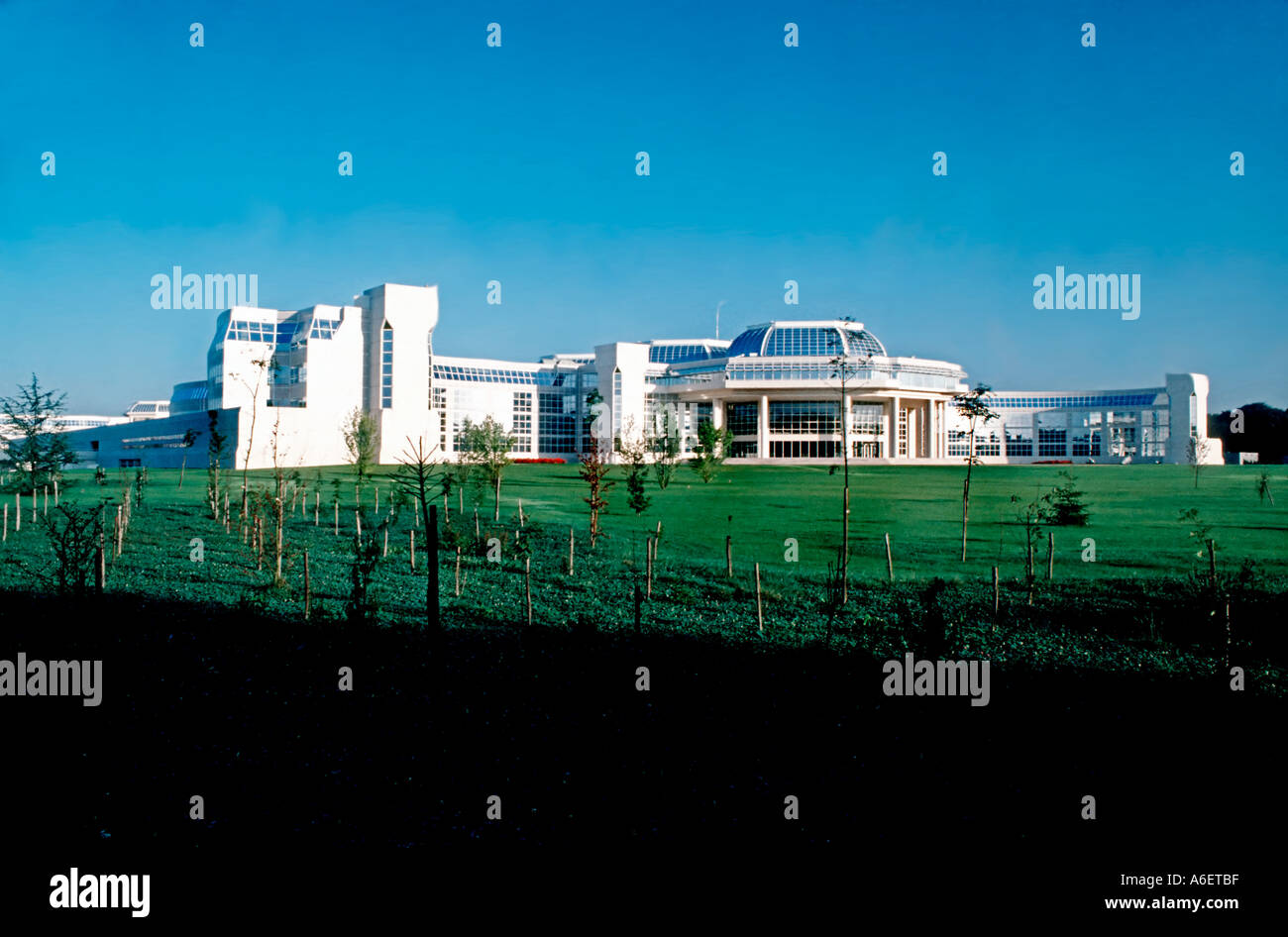 Modern Architecture, Paris France, Corporate Headquarters Building ...