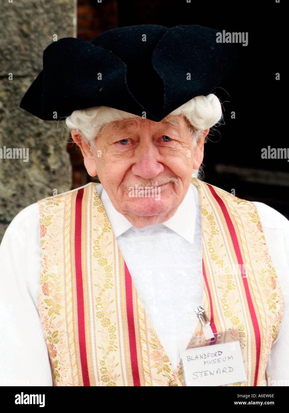 England traditional costume man hi-res stock photography and images - Alamy