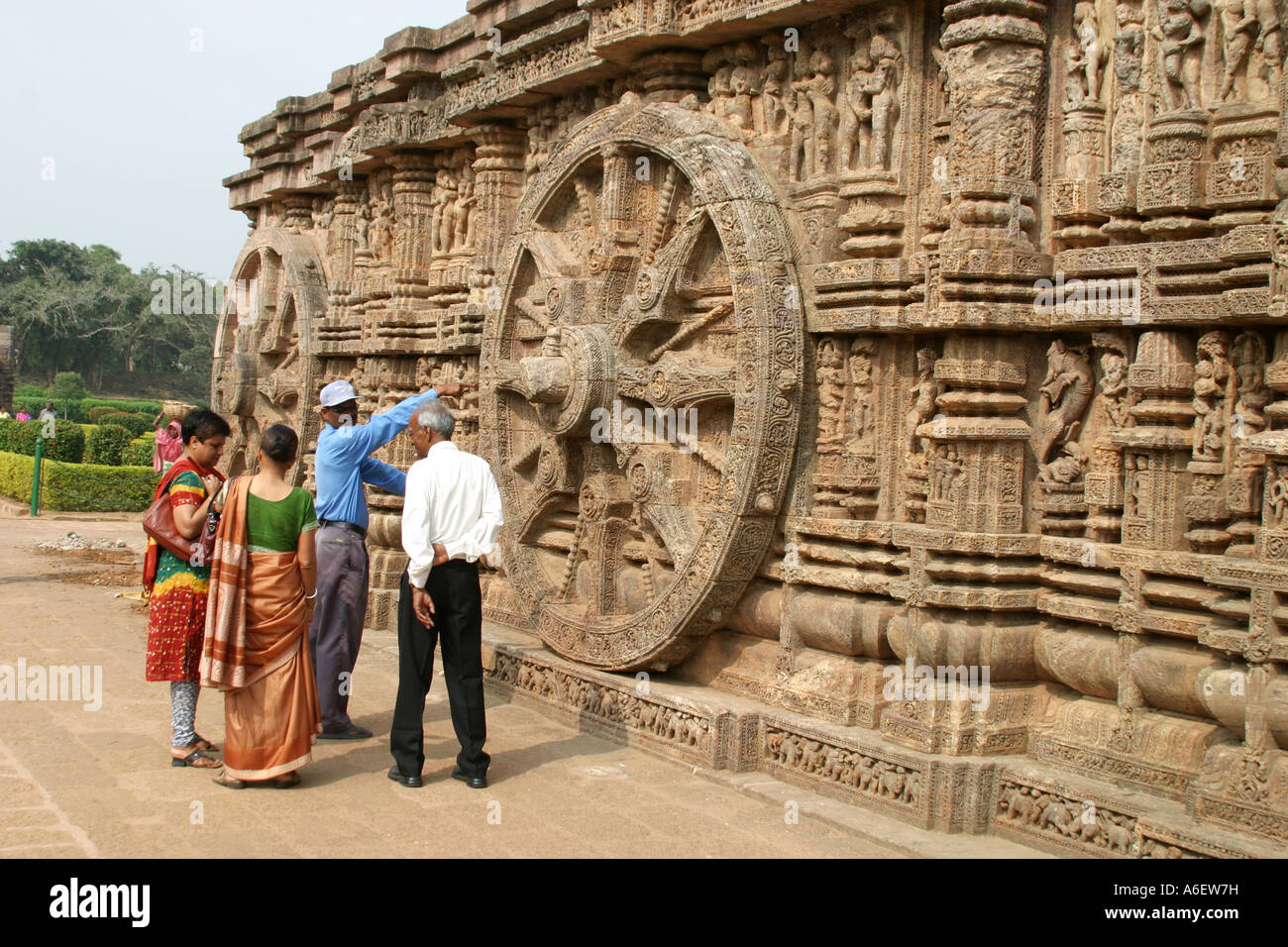 Wheels of the Sun God (Surya) chariot at Konark Temple on the Bay of ...