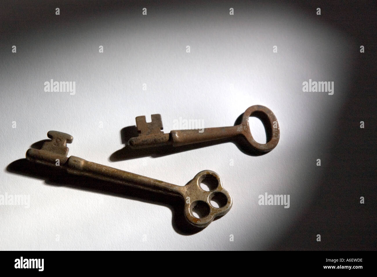 Old fashion keys Stock Photo - Alamy