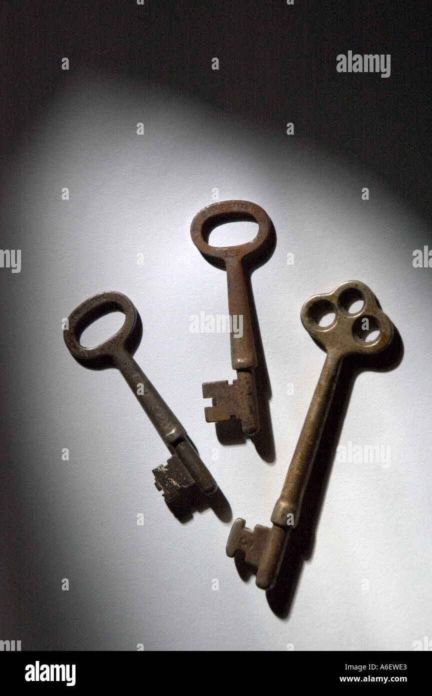 Old fashion keys Stock Photo - Alamy