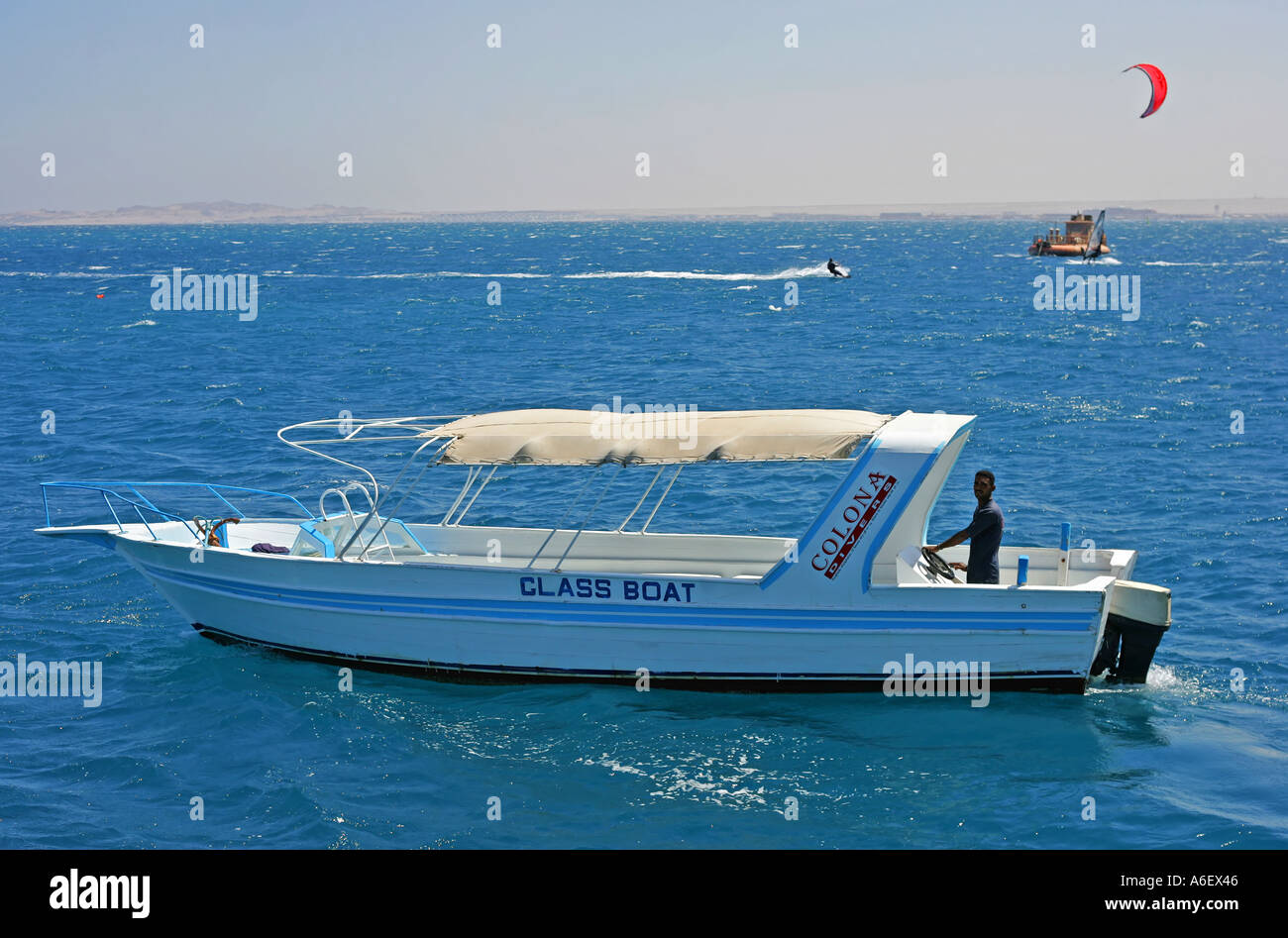 The glass boat hi-res stock photography and images - Alamy