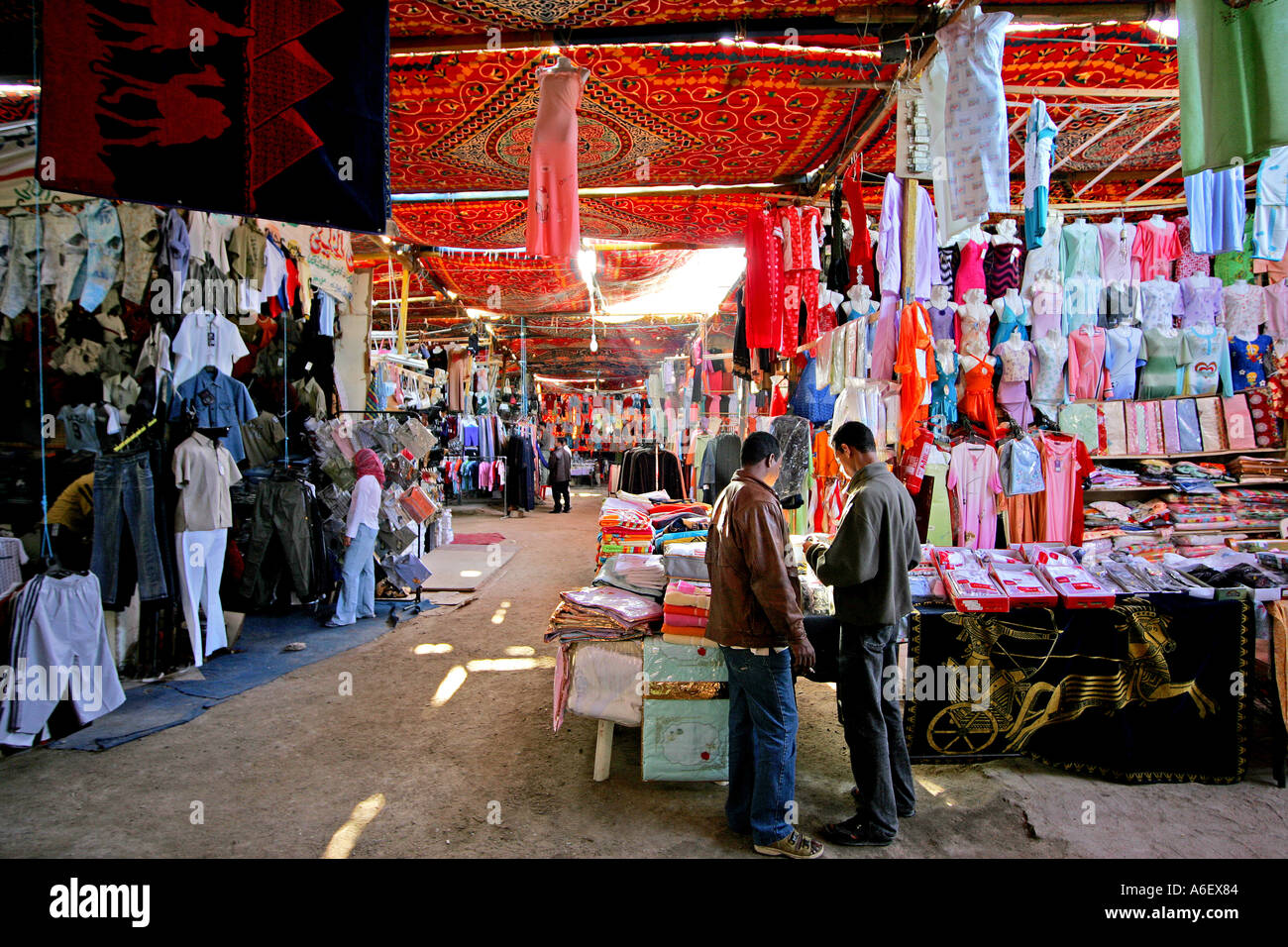 Hurghada shop shopping hi-res stock photography and images - Alamy