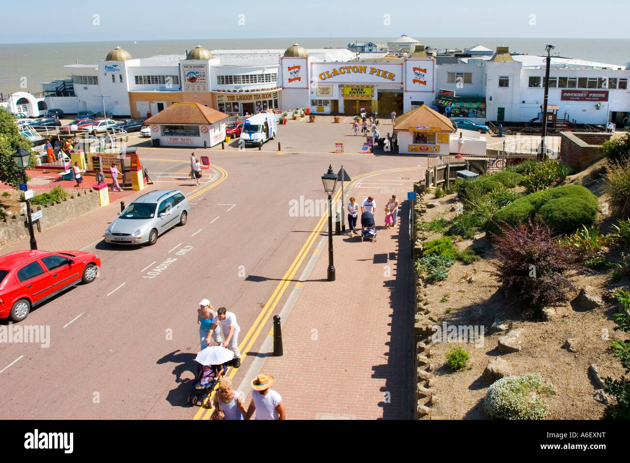 CLACTON SEA FRONT IN THE SUMMER SHOWING THE PIER ENTRANCE IN THE ...