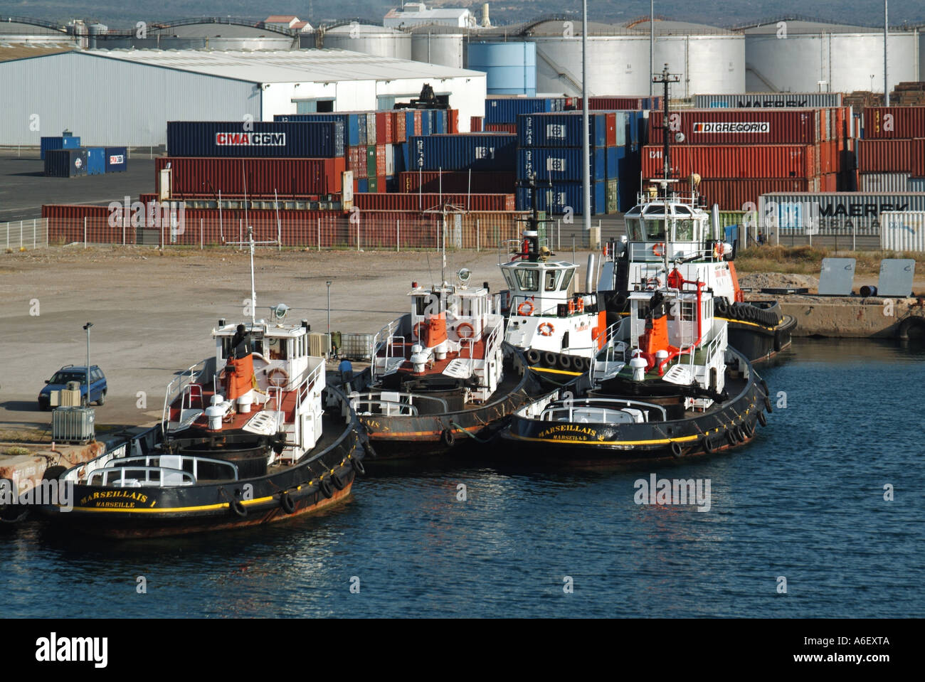 Navy tug boats hi-res stock photography and images - Alamy