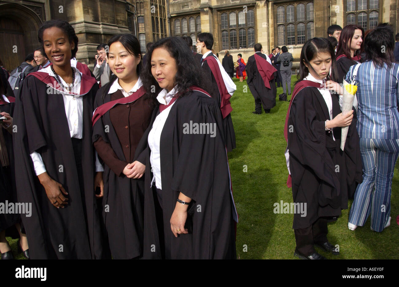 Student receiving award hi-res stock photography and images - Alamy