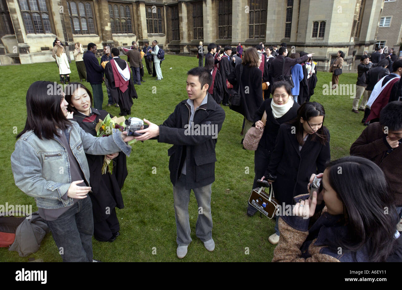Student receiving award hi-res stock photography and images - Alamy