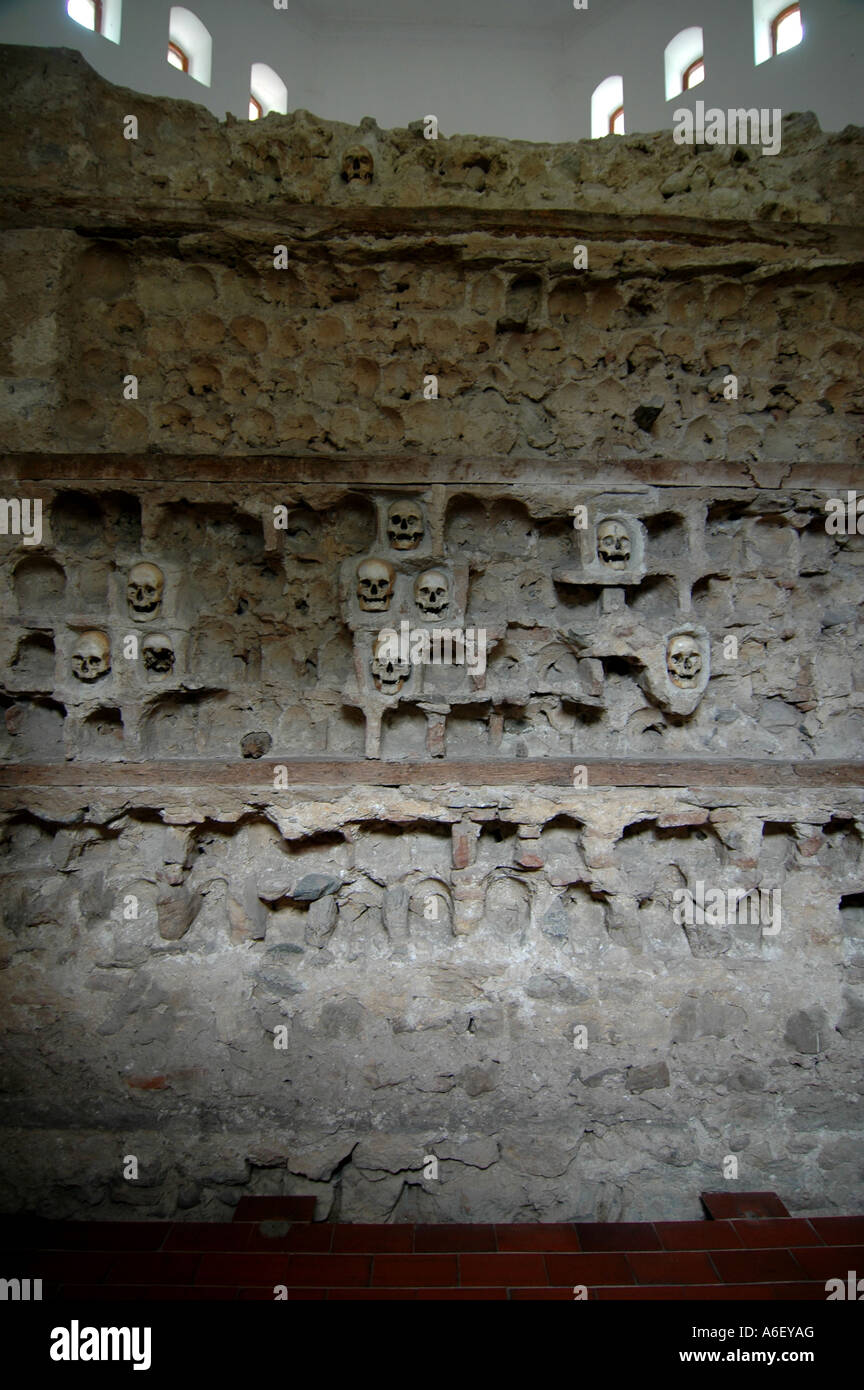 Skull Tower in Nis, Serbia Stock Photo - Alamy