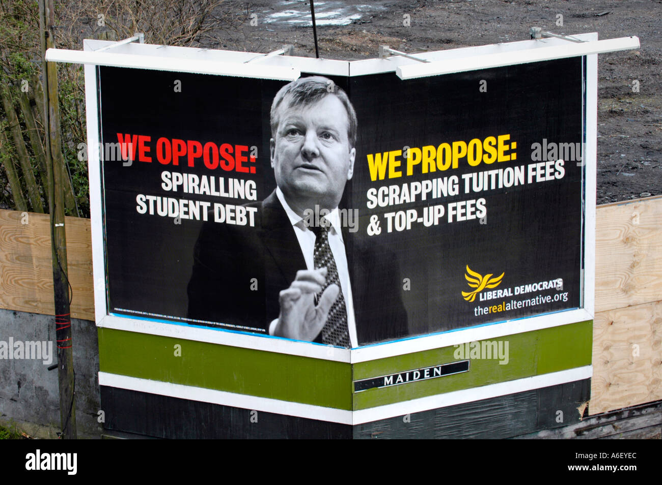 Liberal democrat leader charles kennedy hi-res stock photography and ...