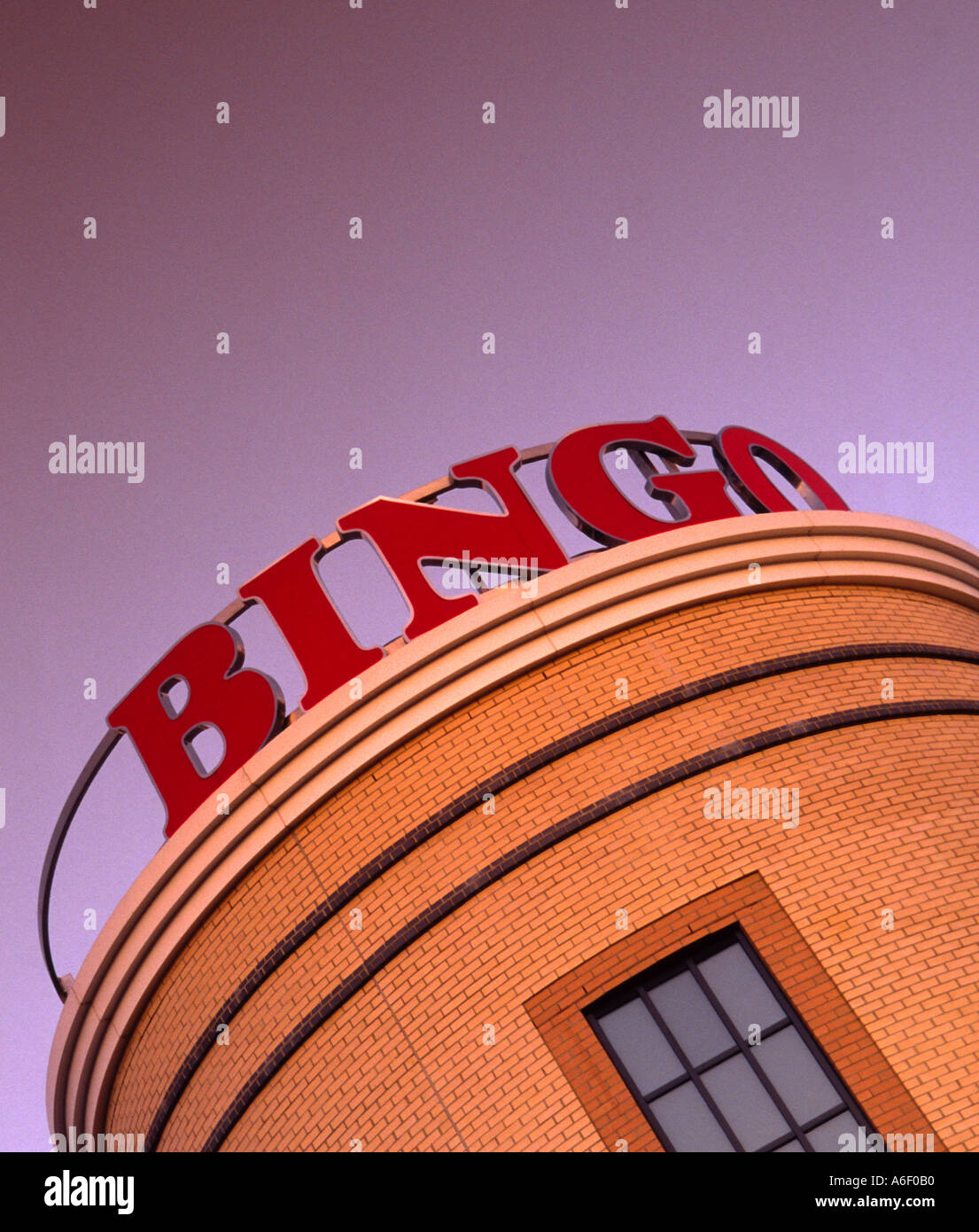 Bingo hall sign hi-res stock photography and images - Alamy