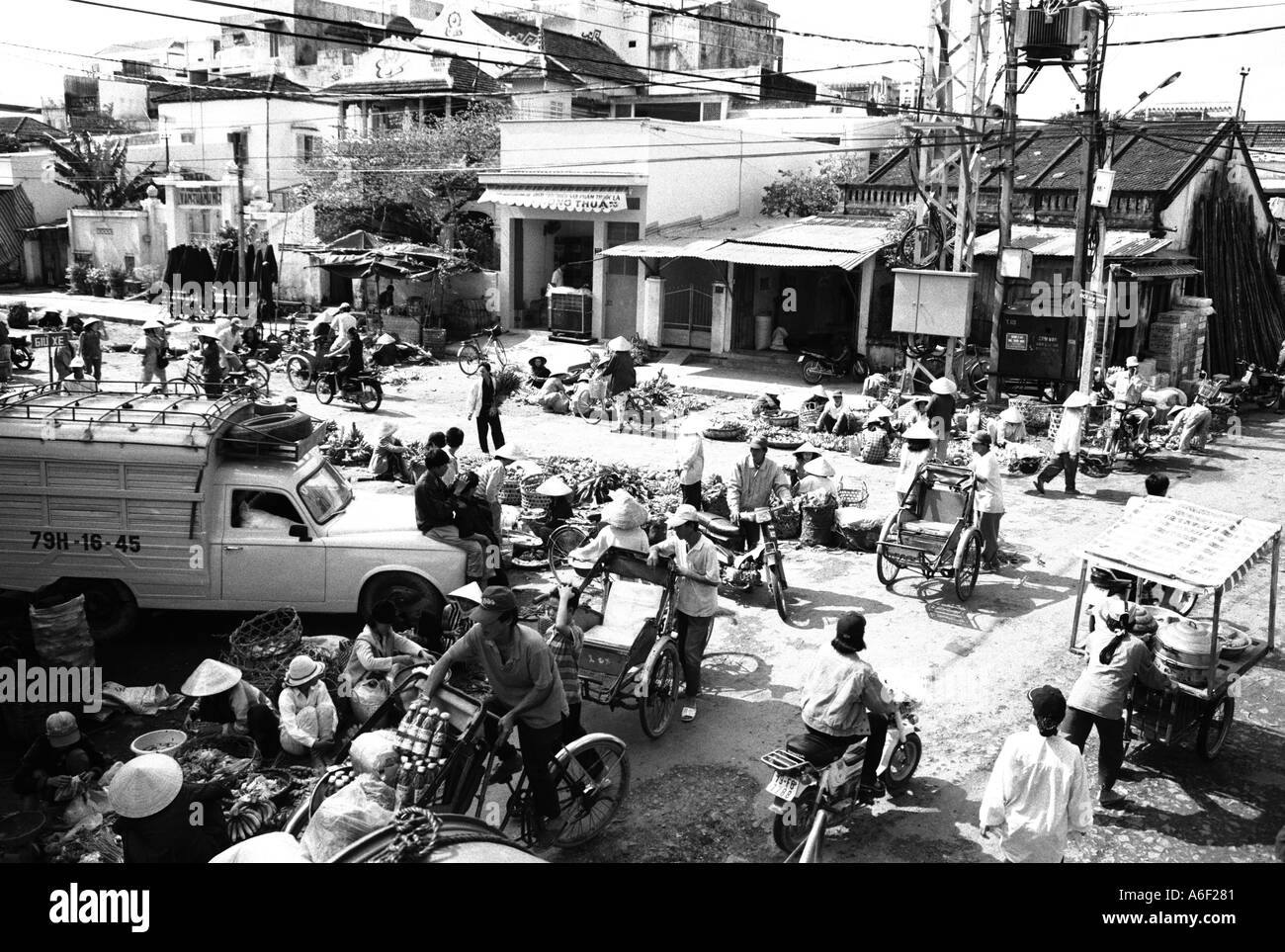 Third world food market Black and White Stock Photos & Images - Alamy