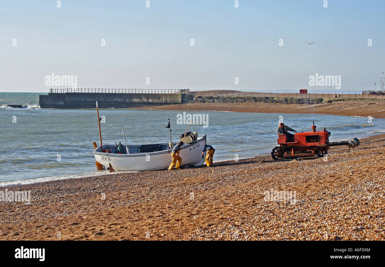 THE STADE BEACH. HASTINGS. EAST SUSSEX. ENGLAND. UK. EUROPE Stock Photo ...