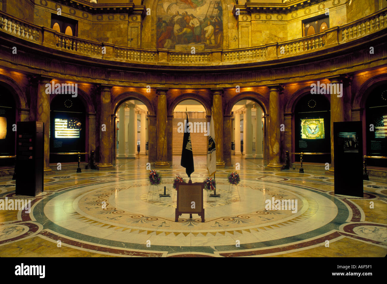Boston state house interior hi-res stock photography and images - Alamy