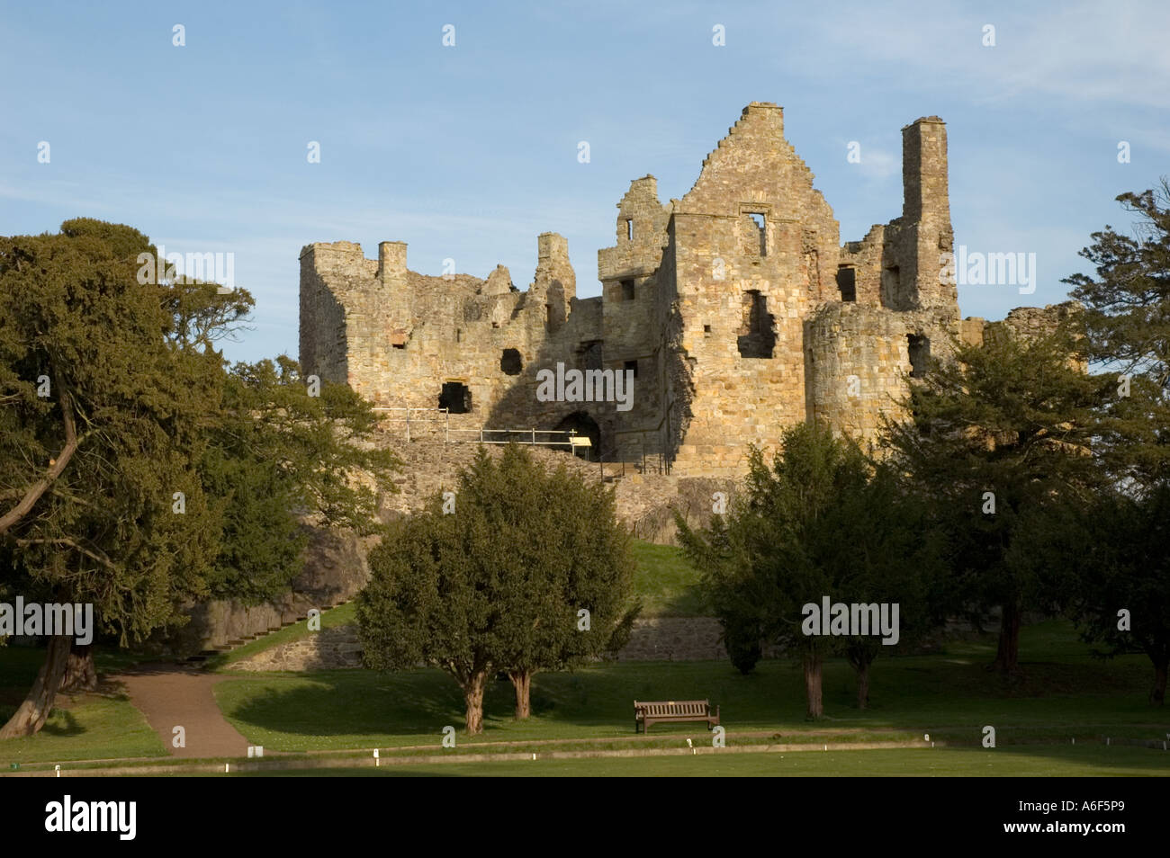 Dirleton Castle, East Lothian, Scotland Stock Photo - Alamy