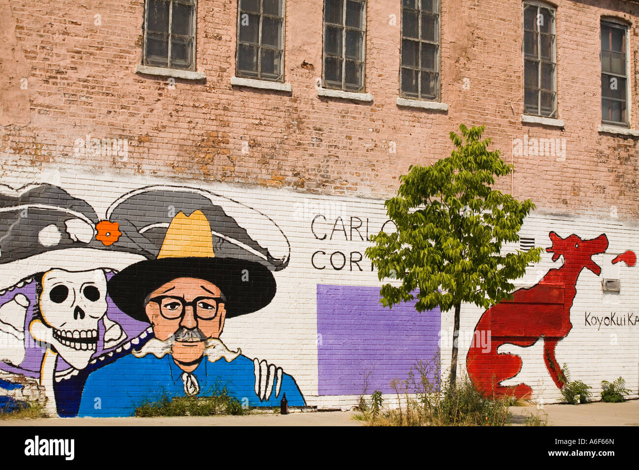 Illinois chicago painted mural in hi-res stock photography and images ...