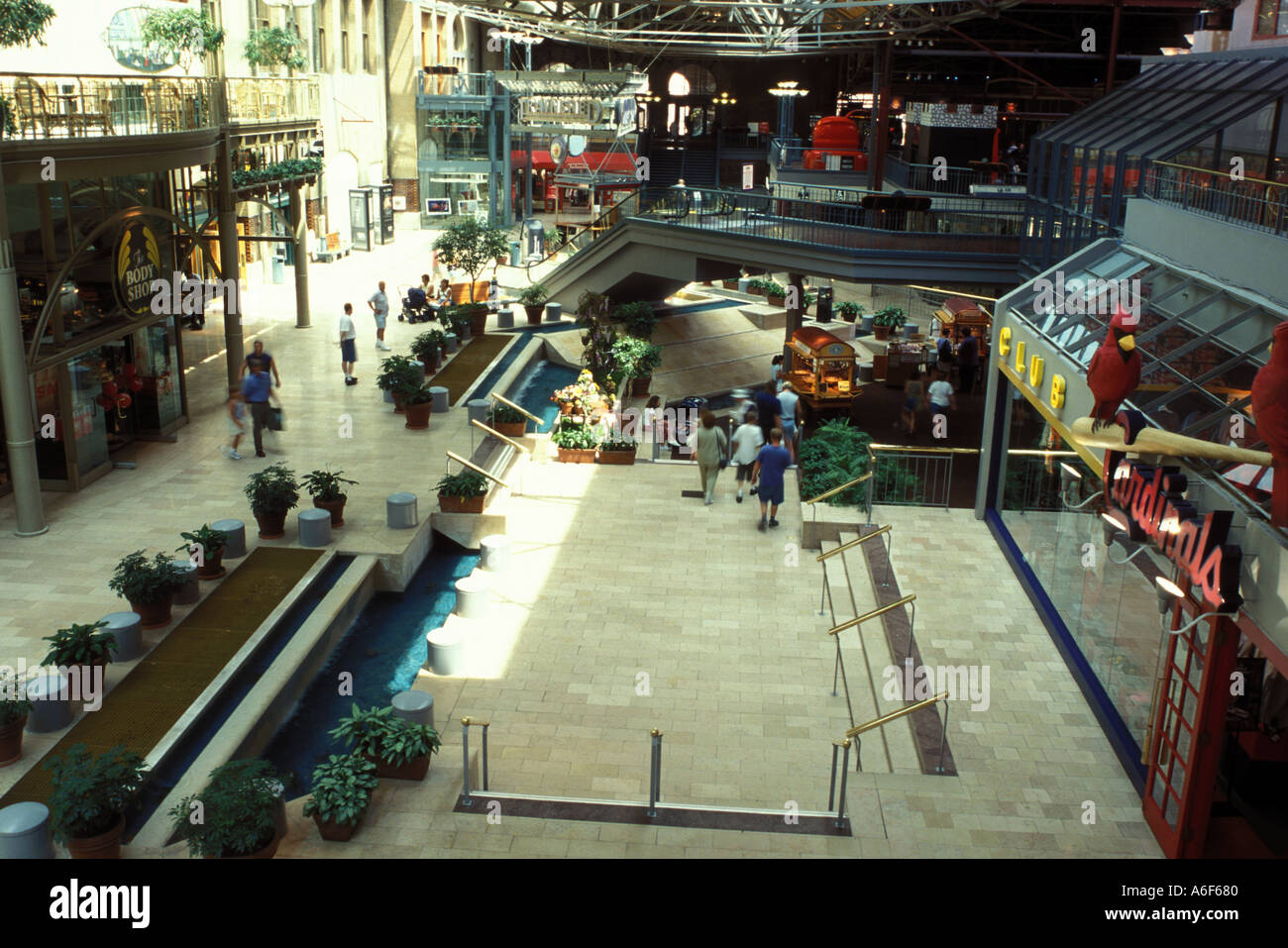 St louis center shopping mall hi-res stock photography and images - Alamy