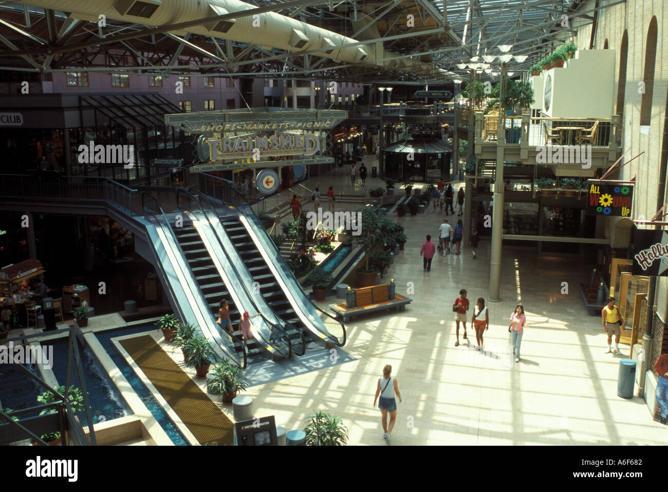 St louis center shopping mall hi-res stock photography and images - Alamy