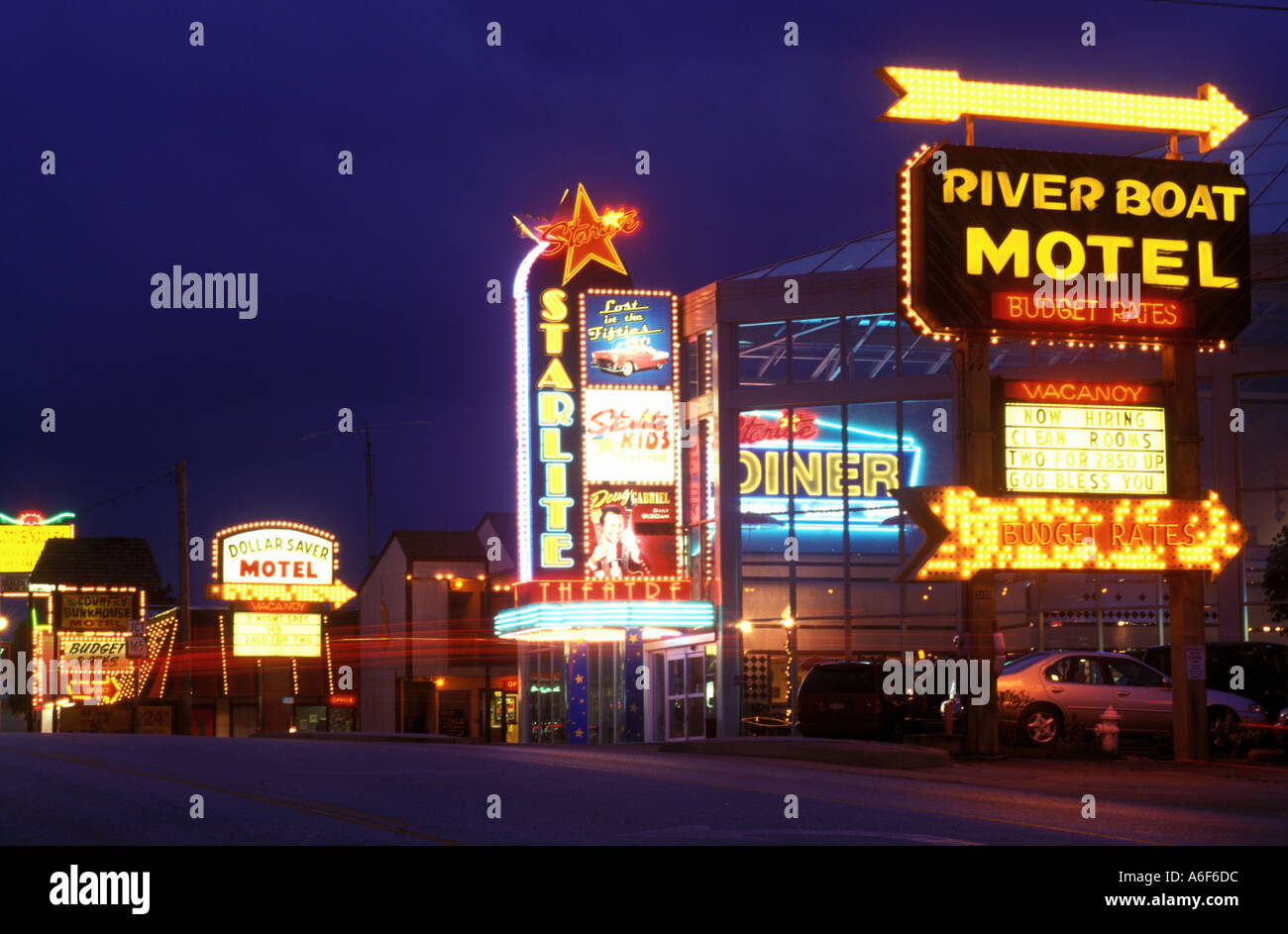 Usa missouri branson country music hi-res stock photography and images ...