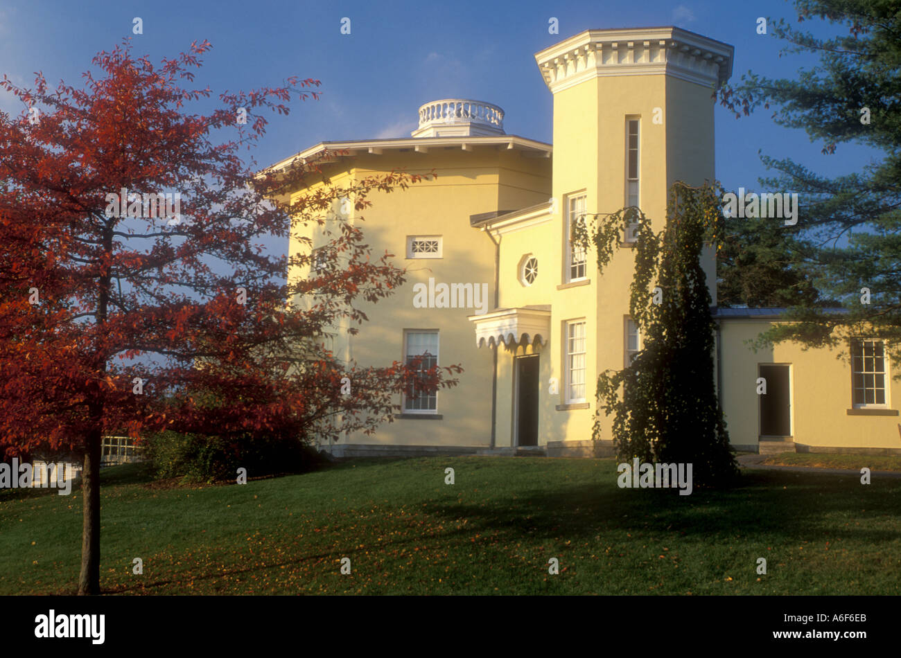 Amherst college campus hi-res stock photography and images - Alamy