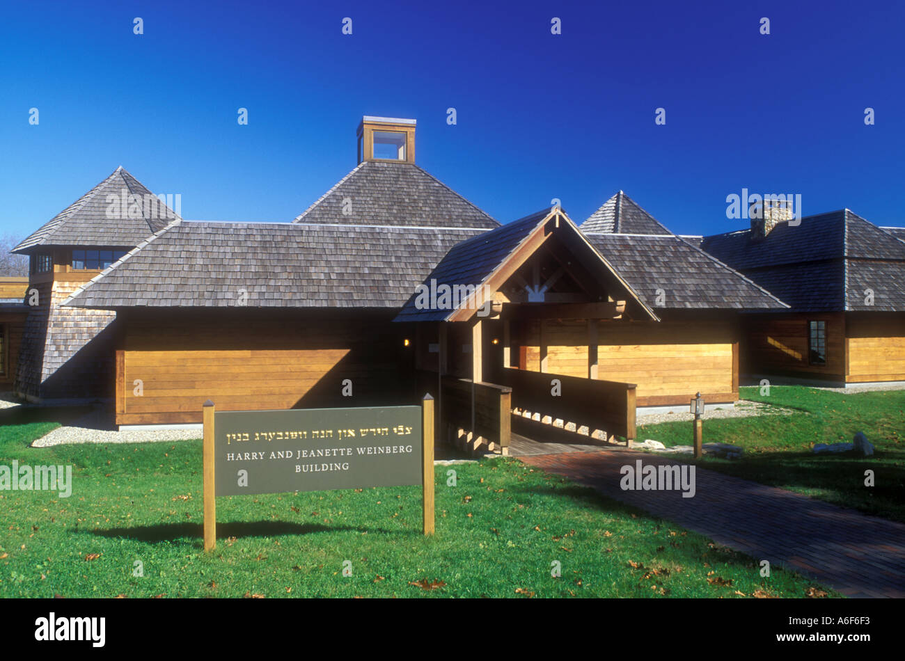 Amherst college campus hi-res stock photography and images - Alamy