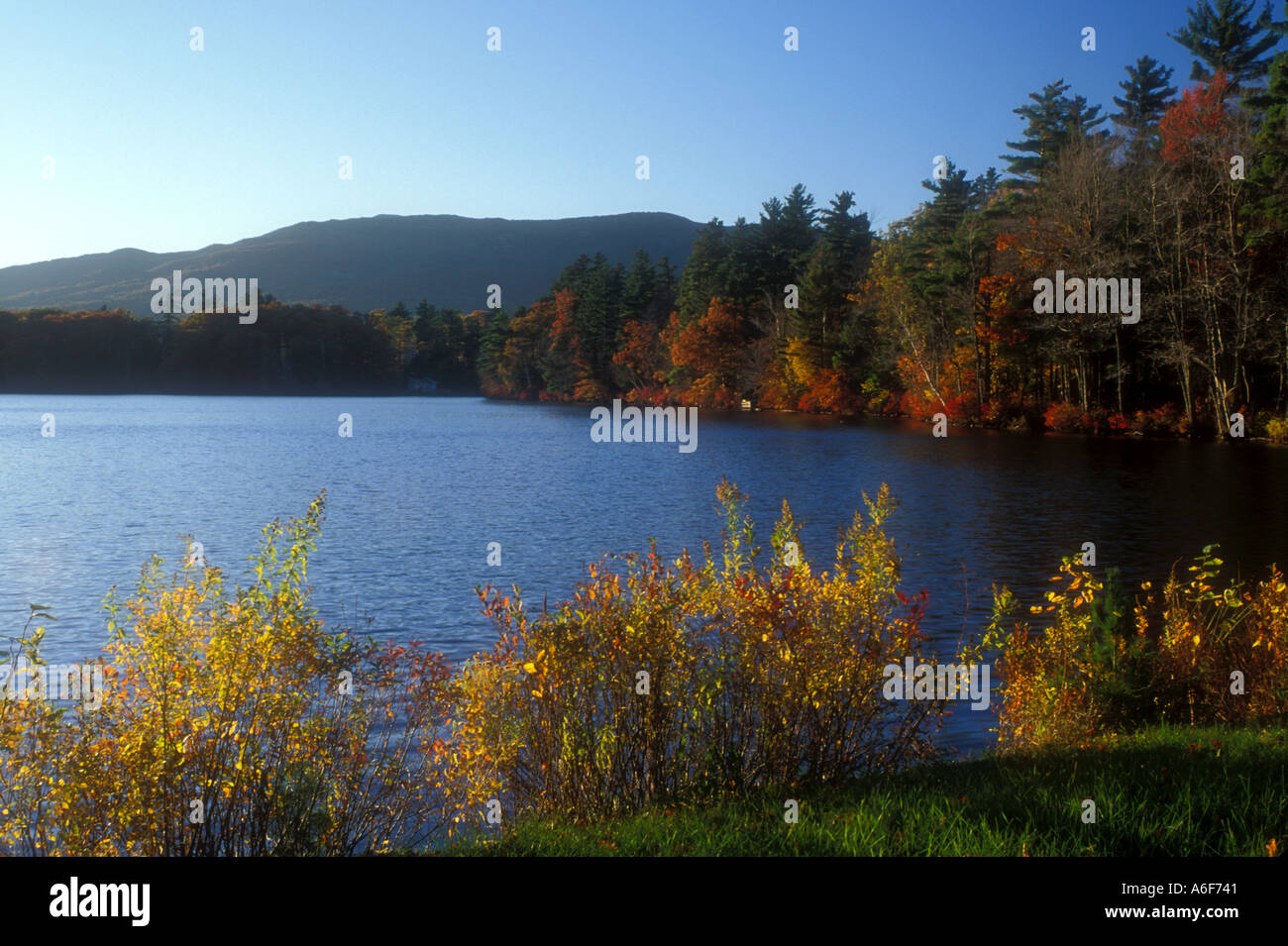 AJ9340, Mt. Monadnock, New Hampshire, NH Stock Photo - Alamy