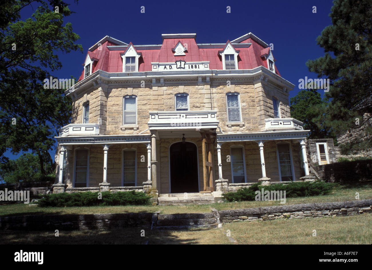 Strong images hi-res stock photography and images - Alamy