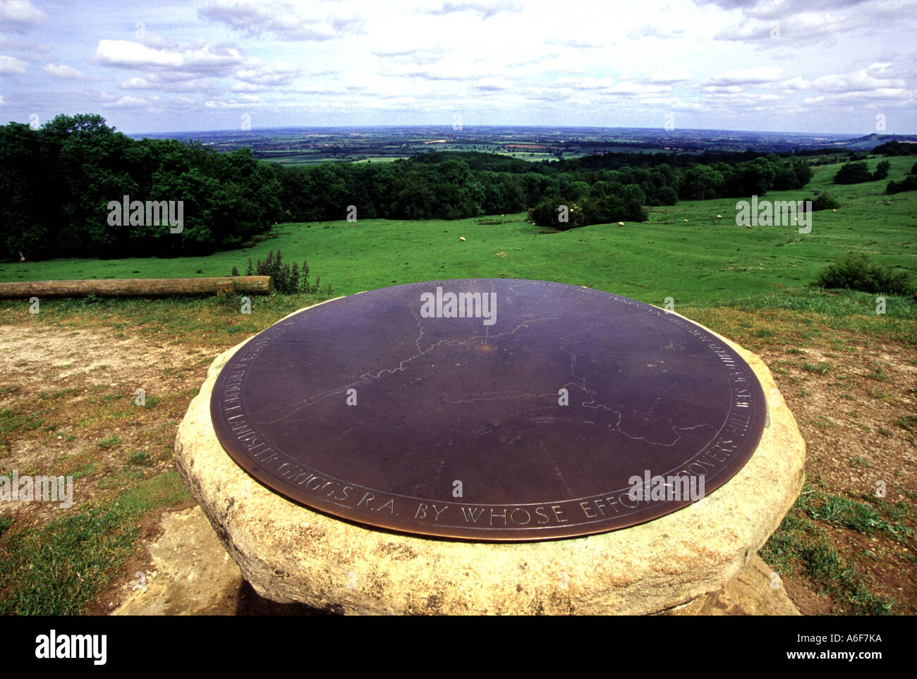 The toposcope on Dovers Hill overlooking the Vale of Evesham in ...