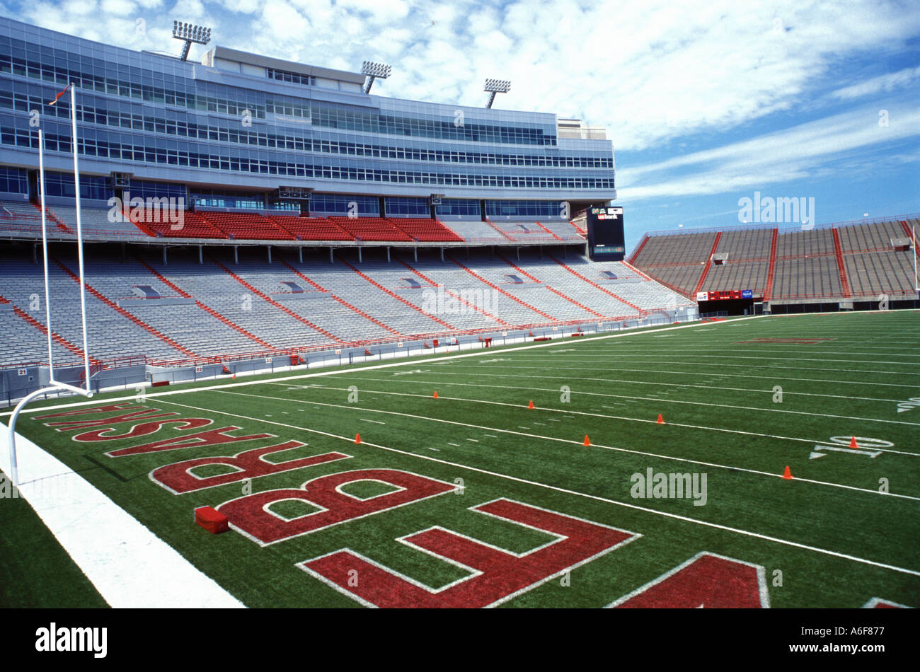 Memorial stadium nebraska hi-res stock photography and images - Alamy