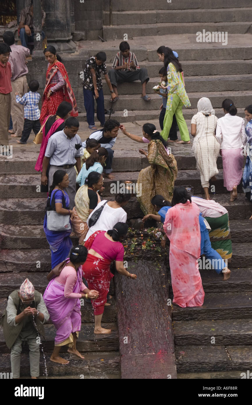 Hindu funeral hi-res stock photography and images - Alamy